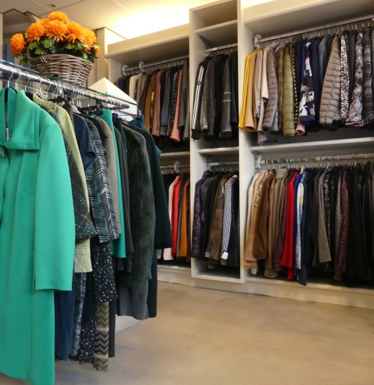 Stylish secondhand voor dames en kinderen - Tweedehands dameskleding en ...